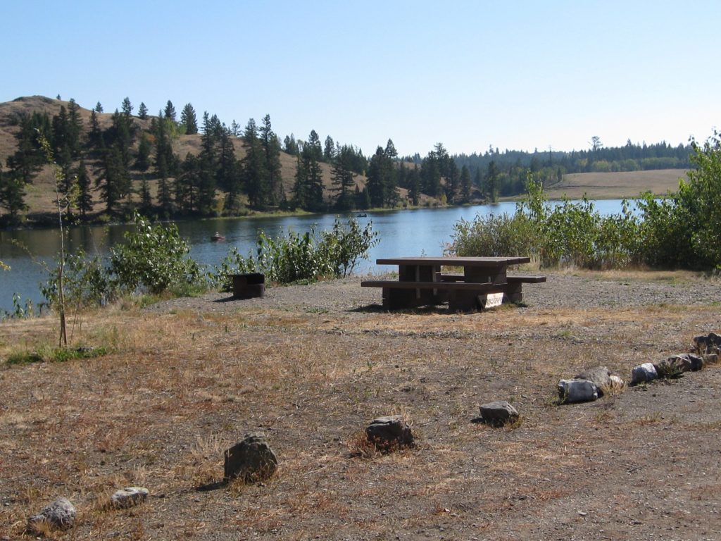 Edith Lake | Camping & RVing BC
