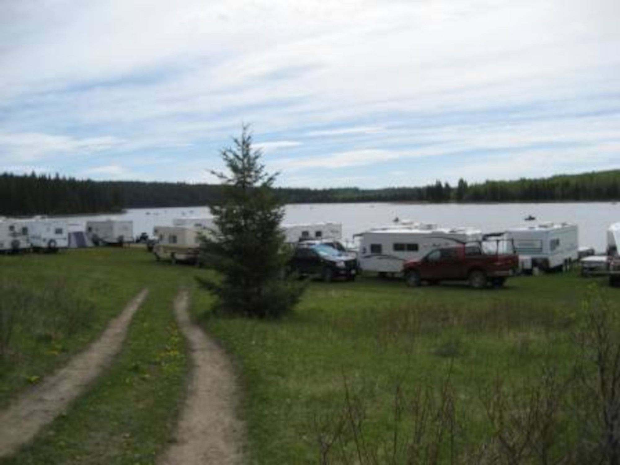 Forest Lake | Camping & RVing BC