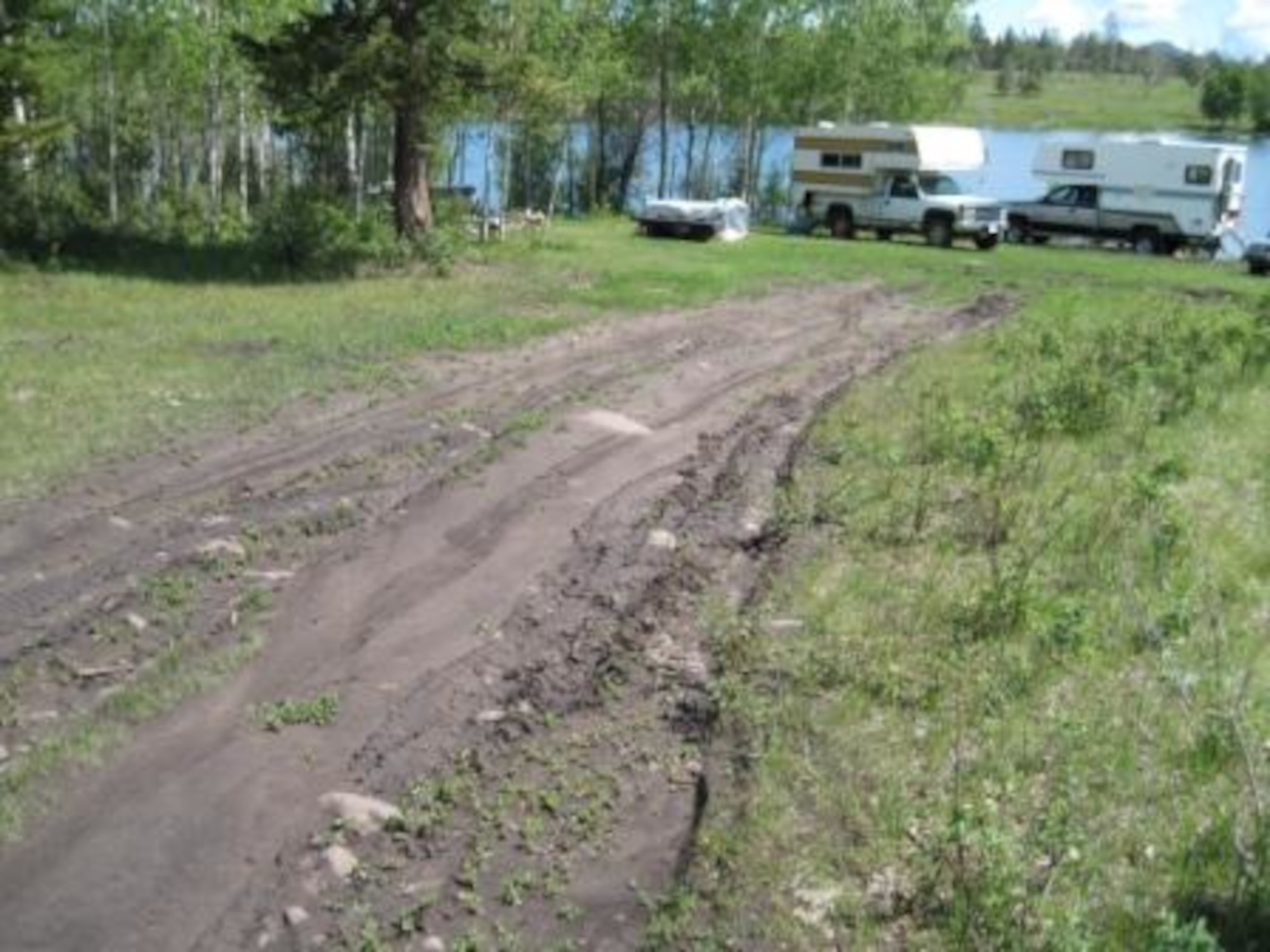 Mcintyre Lake | Camping & RVing BC